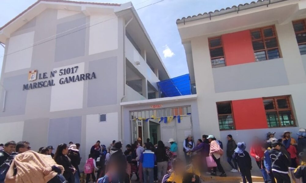 Denuncian maltrato físico y psicológico de dos docentes en la I.E ...